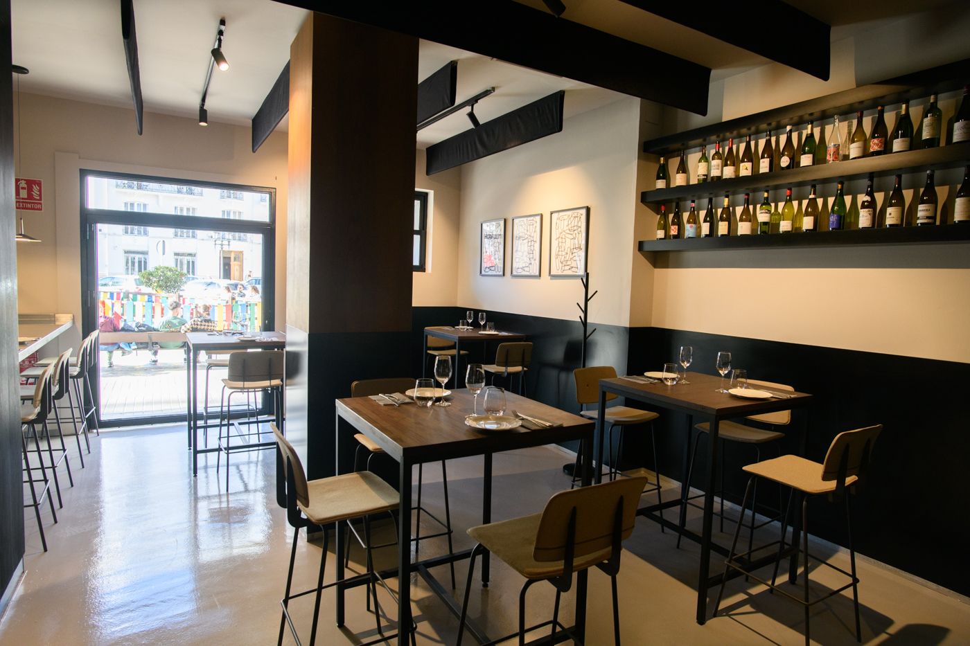 Maestro, el nuevo bar de L’Eixample que quiere ser normal pero tiene ...